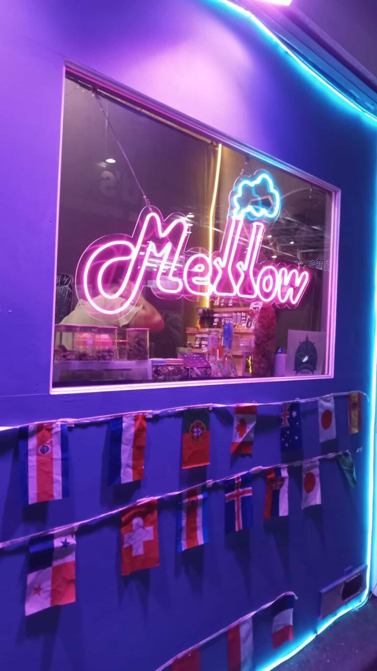Mellow Weed Station สถานีกลมกล่อม | วิคตอรี่มอลล์ - Cannabis ...